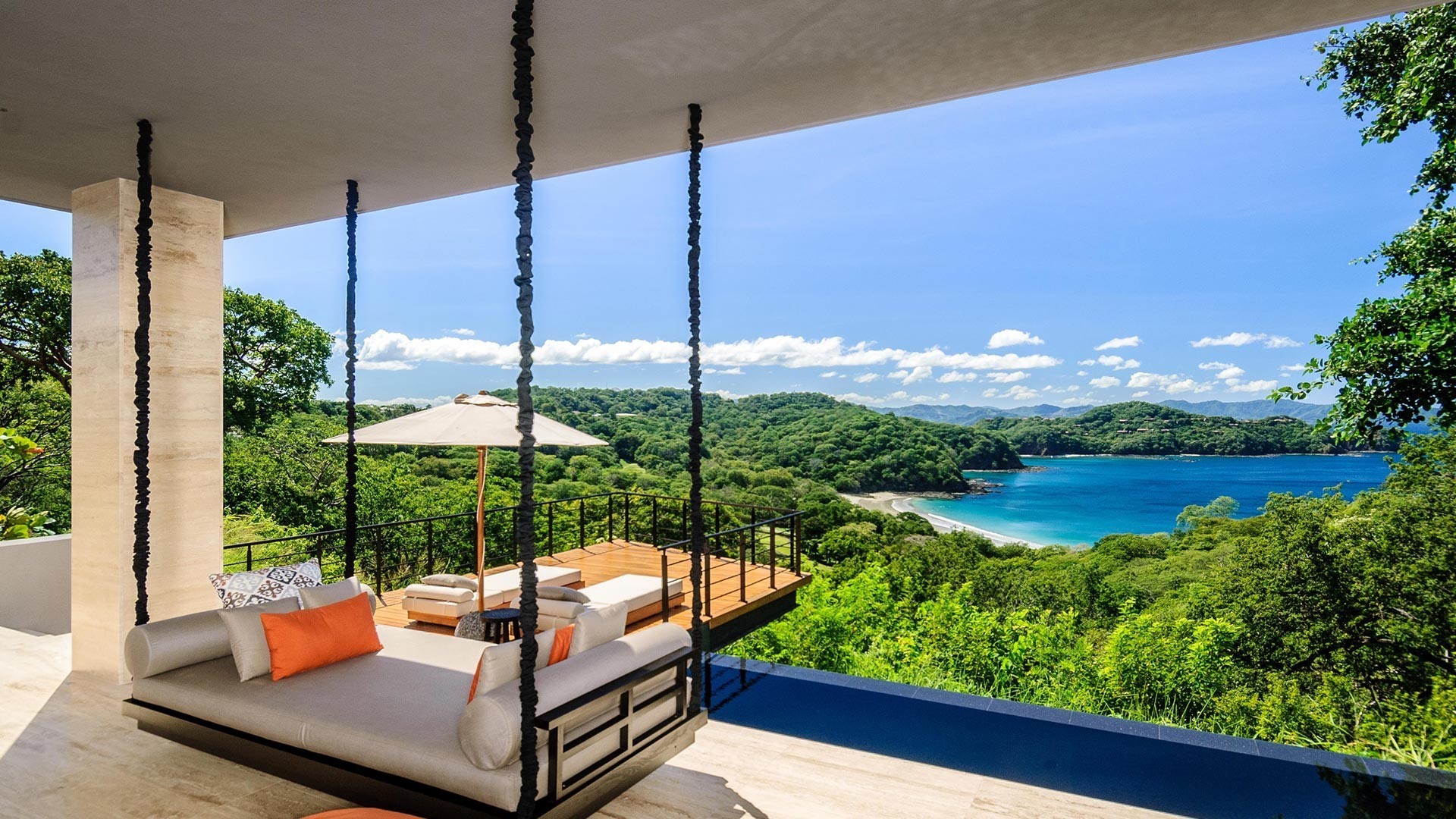 Costa Rica Luxury Beachfront Villas & Vacation Rentals | Isle Blue