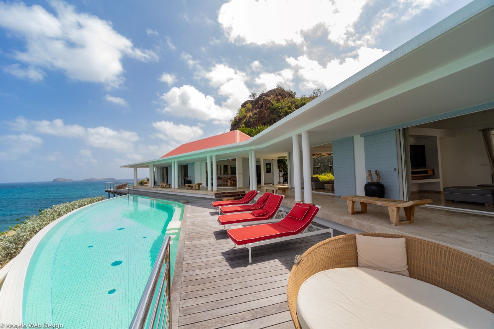 Reef Point (RFP) | St Barts